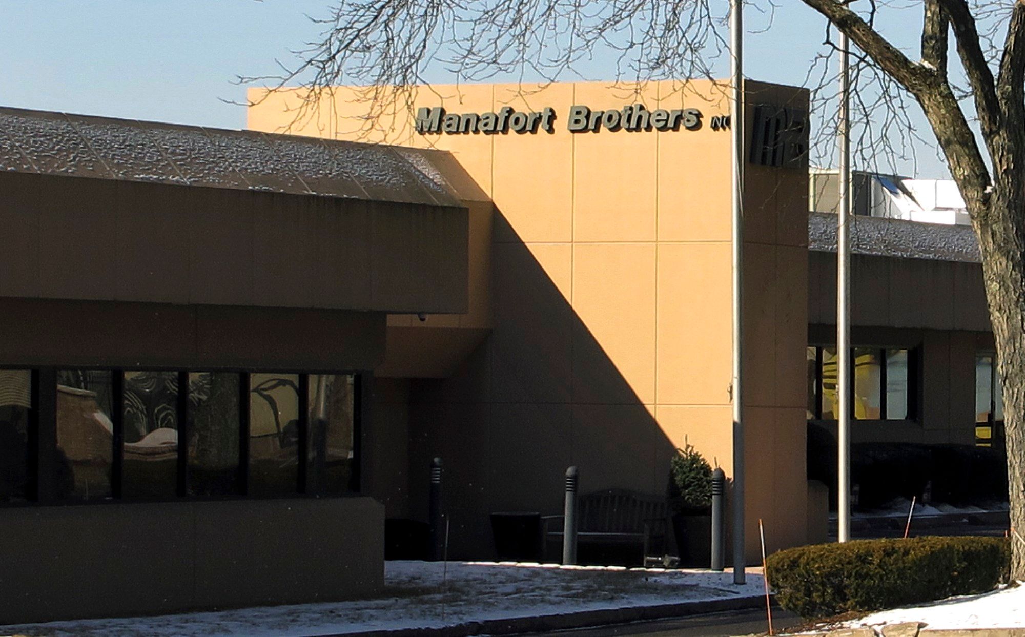 Manafort family business defends name as cousin sits in jail - WENY News