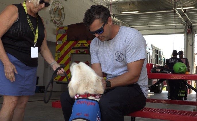 WENY News - Therapy Dogs Help Southwest Florida First Responders, Hurricane