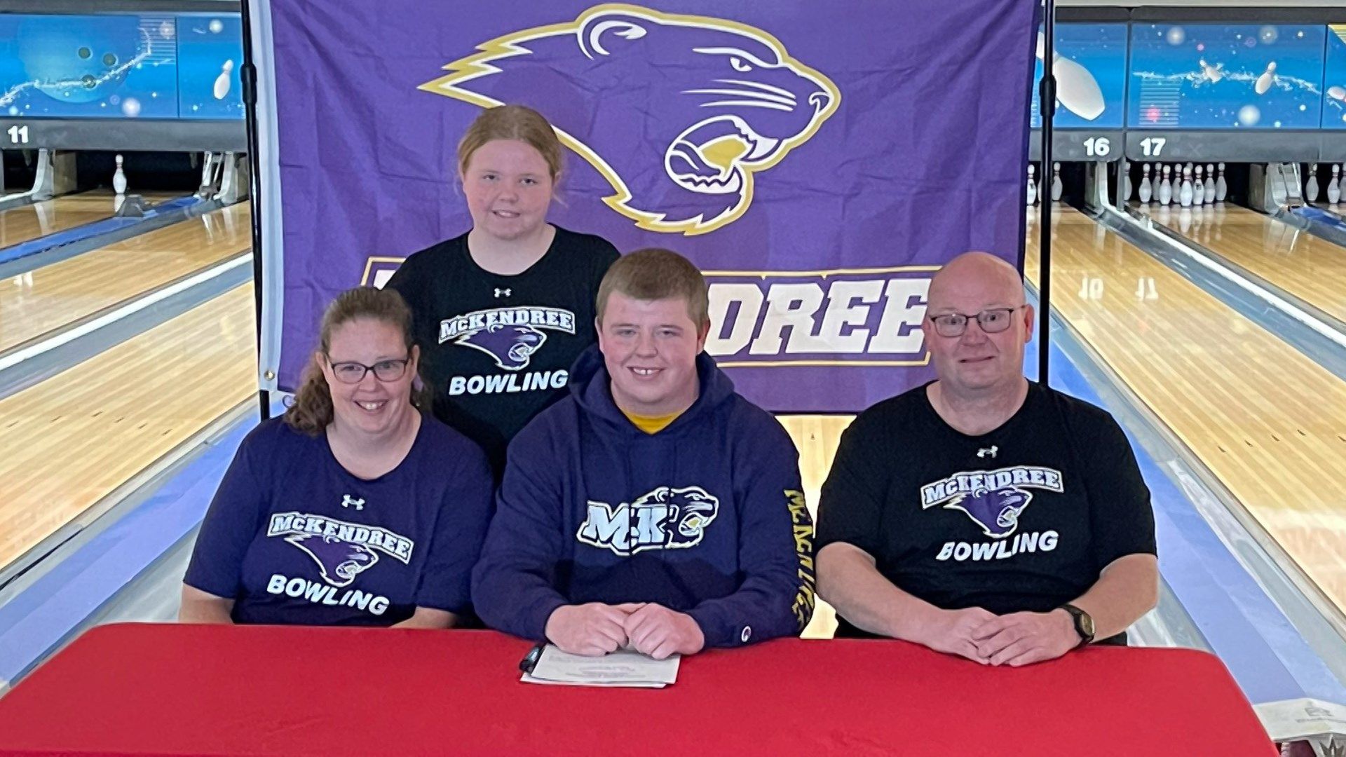 Waverly's Zach Vanderpool signs to bowl at McKendree University - WENY News