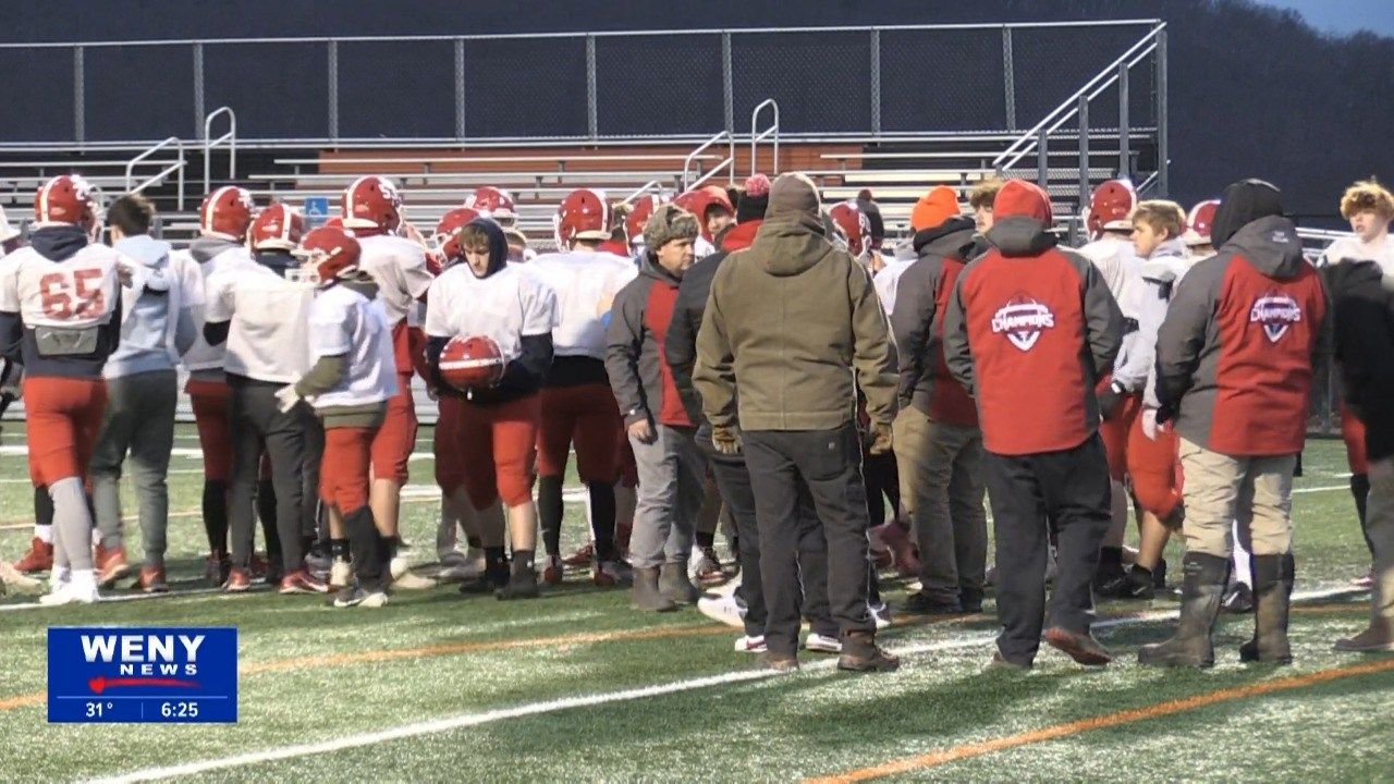 Troy football aims to claim first-ever state title - WENY News